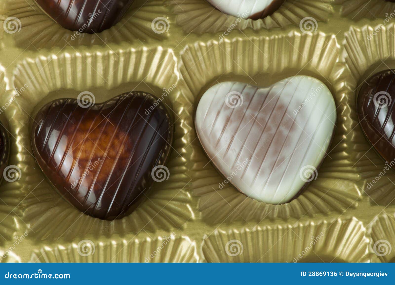 Chocolates En La Forma De Corazones Foto de archivo - Imagen de saludo ...