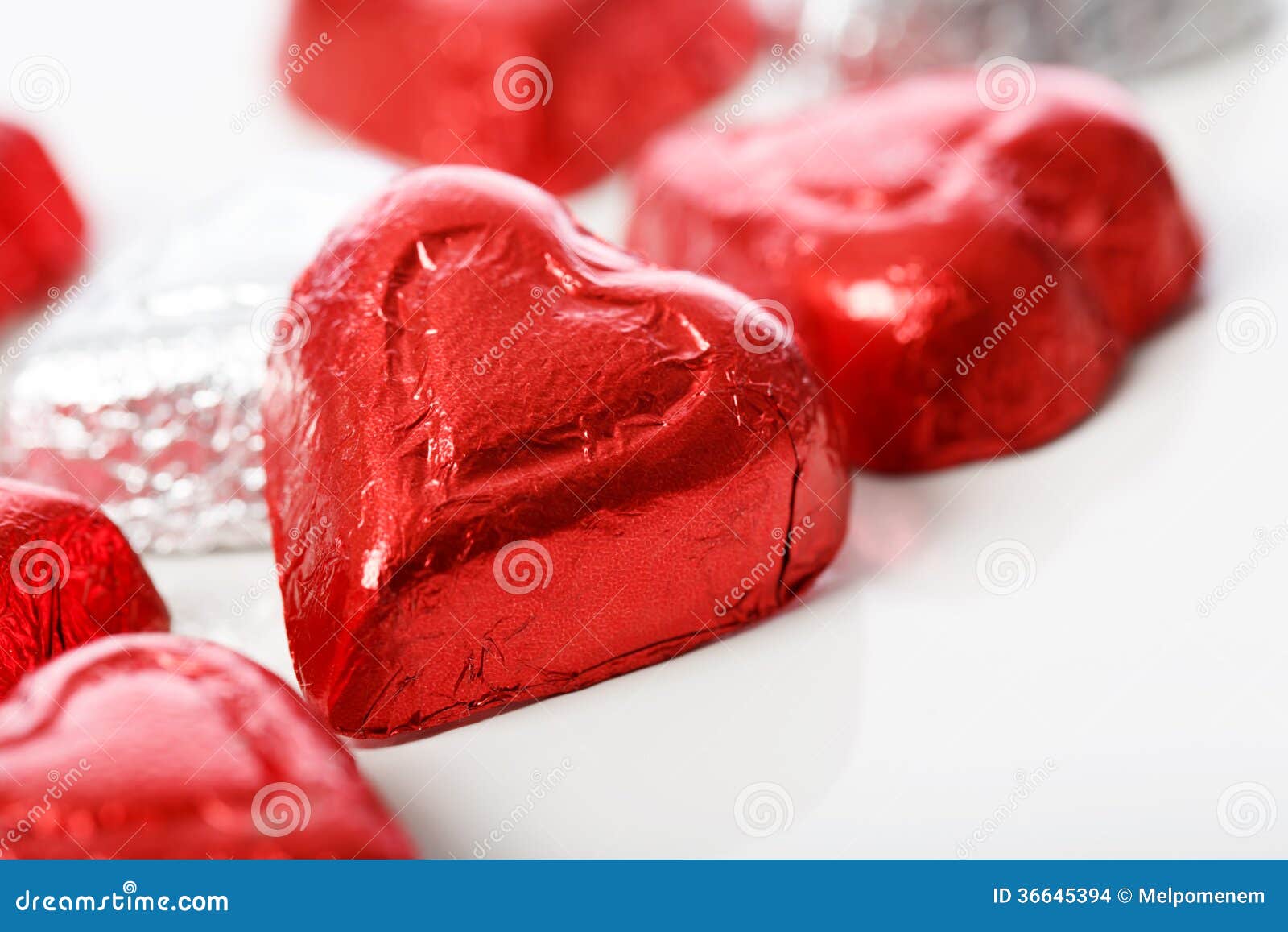 Chocolats En Forme De Coeur Photo stock - Image du jour, coeurs: 36645394