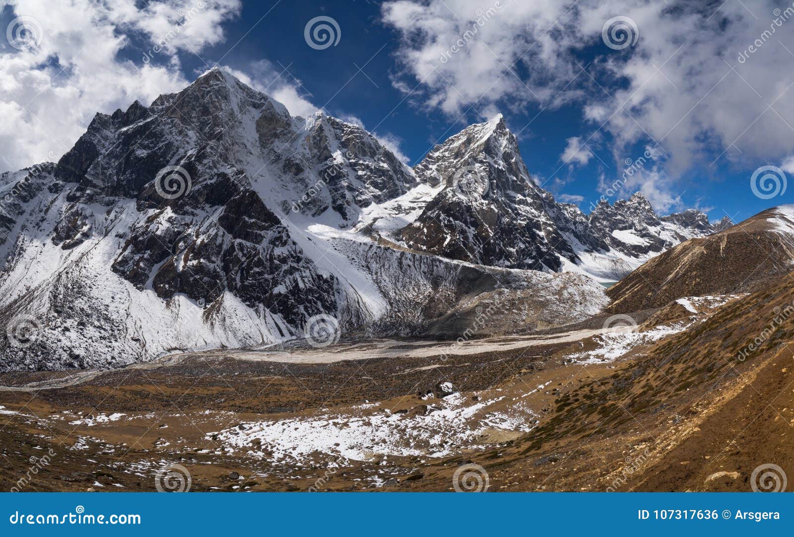 Cholatse Peak and Pheriche Valley in Himalayas Stock Photo - Image of ...
