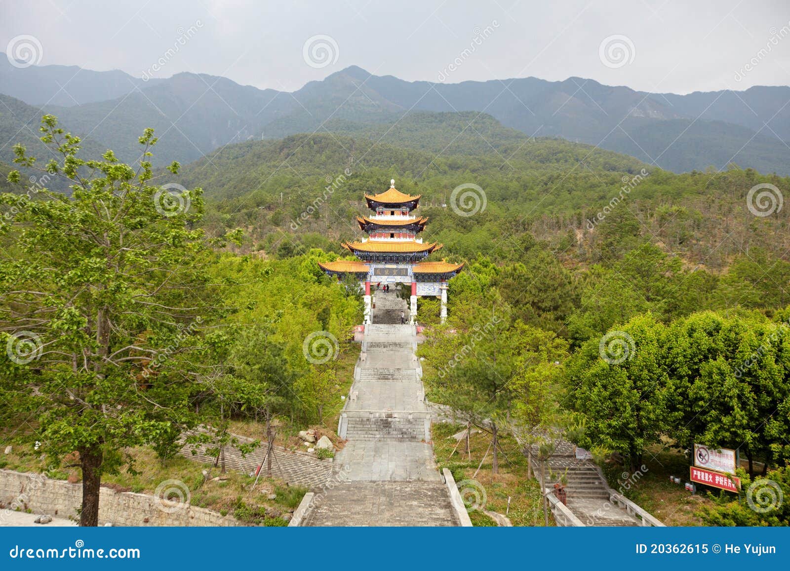The chongsheng temple stock image. Image of religion - 20362615