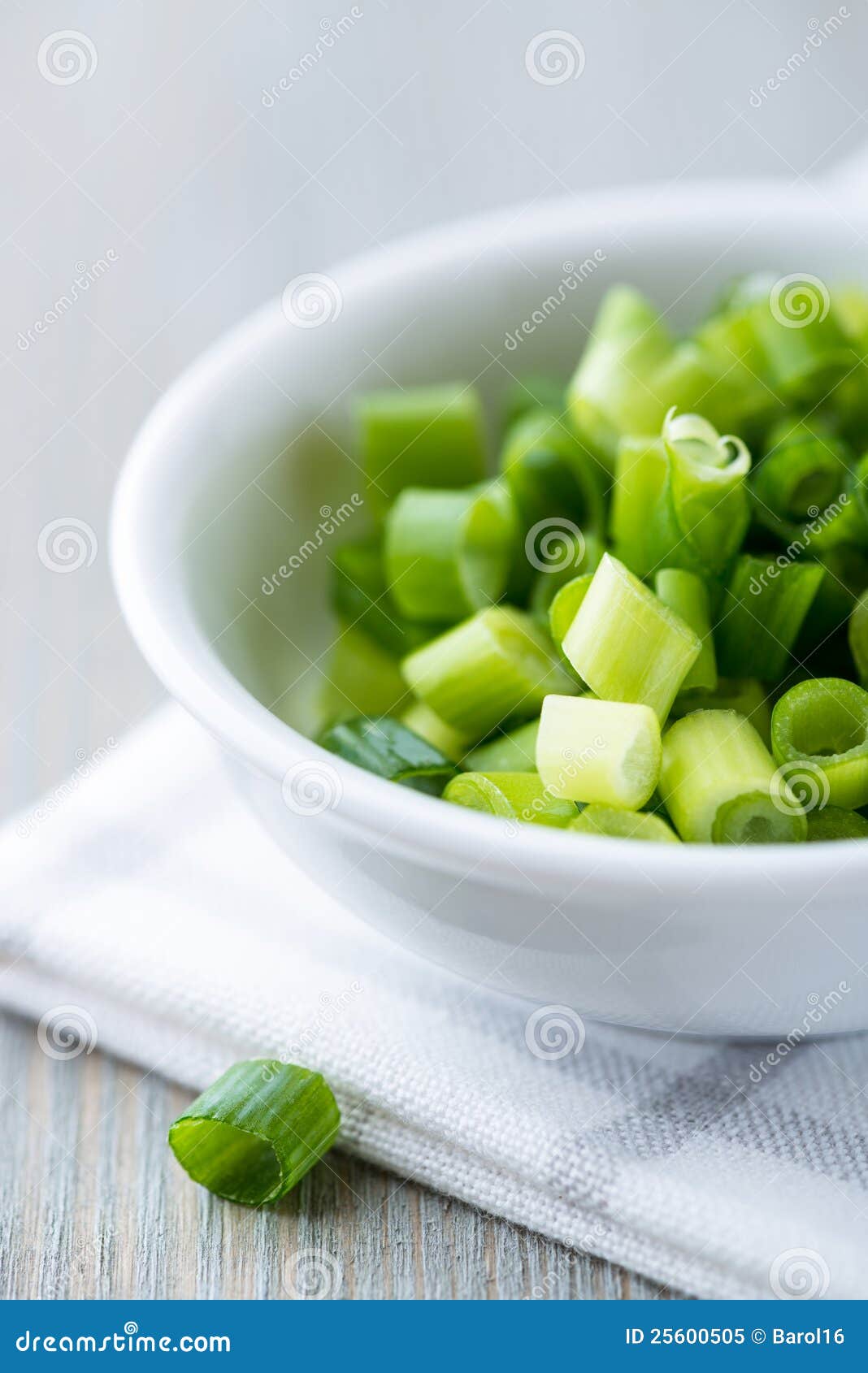 Chopped chive for salad stock image. Image of towel, rustic - 25600505