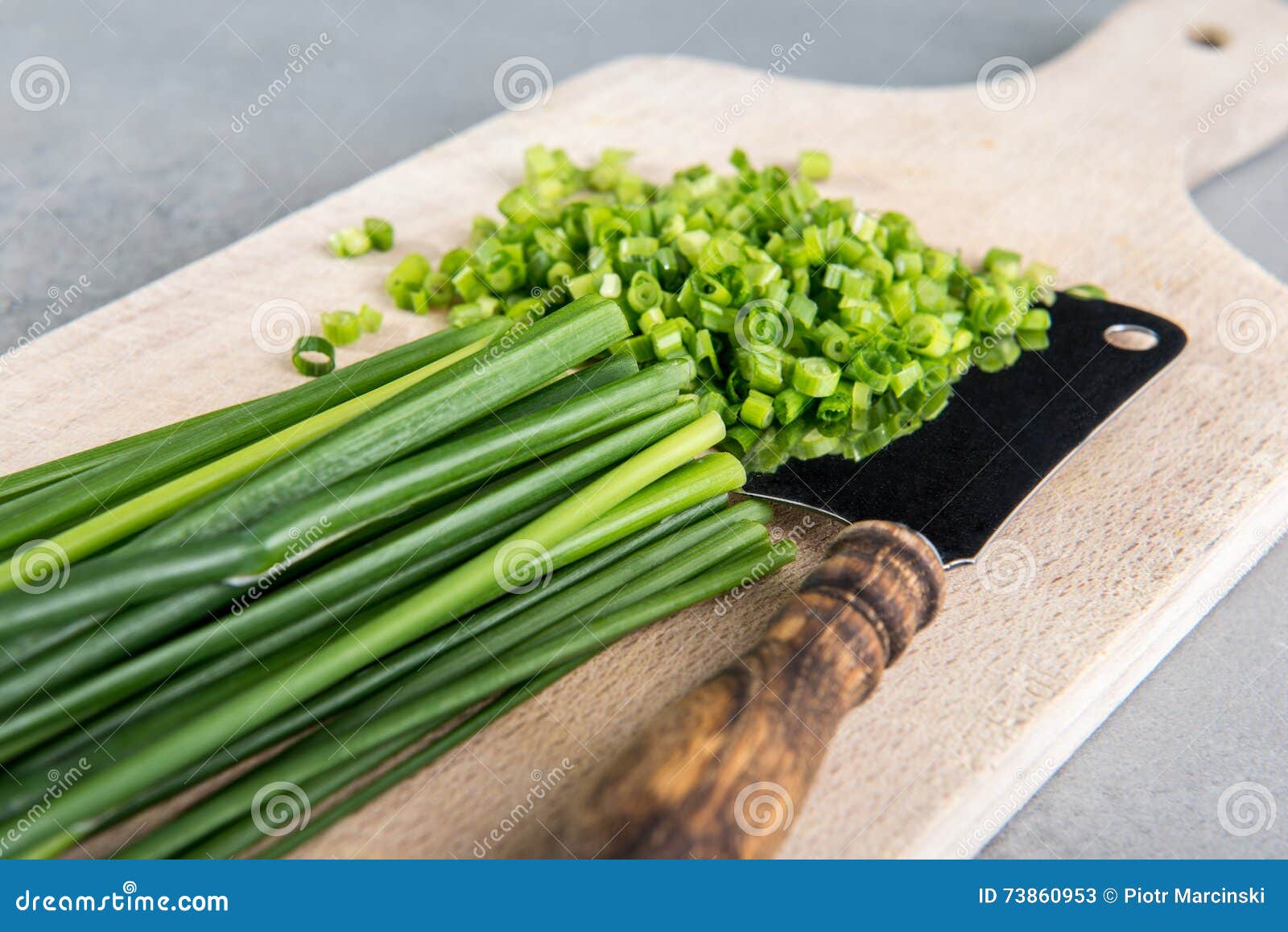 Chopped Chives on Cutting Board Stock Image - Image of grey, freshness ...