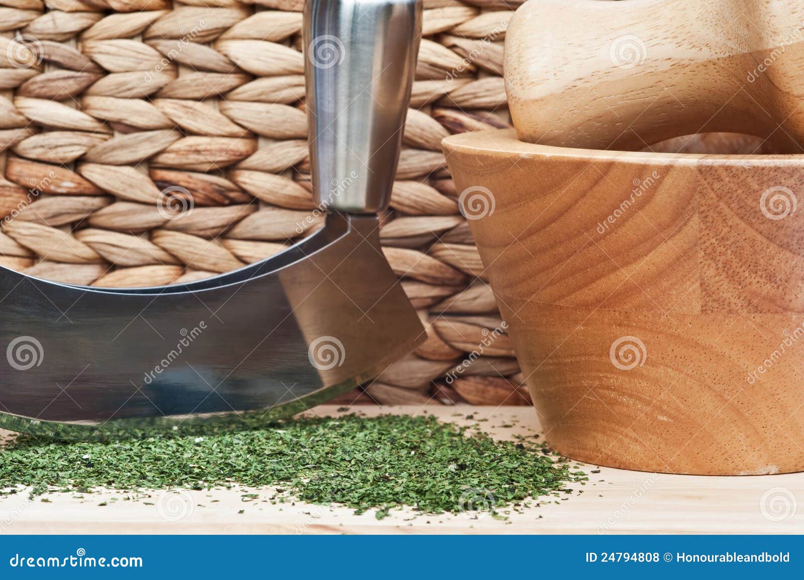 Chopped Coriander Cilantro Leaves Stock Photo - Image of pestle, leaves ...