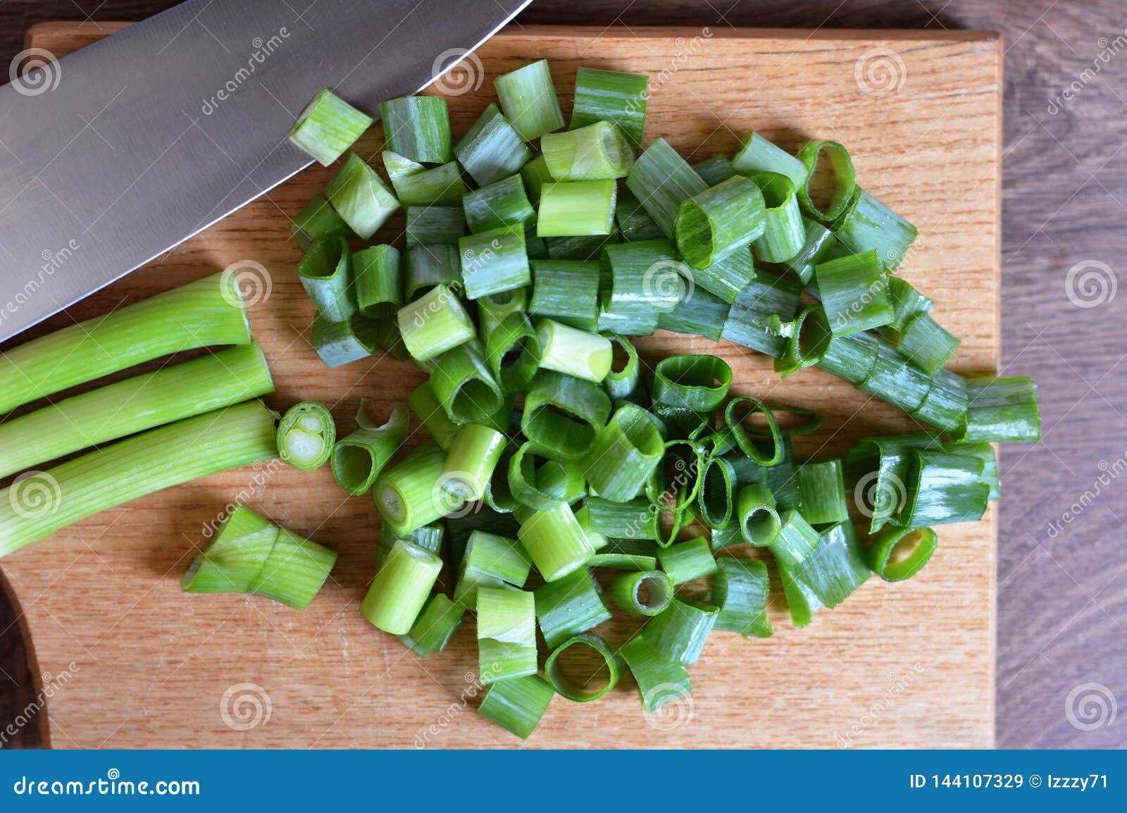 Chopped spring onions stock image. Image of salad, onion - 144107329