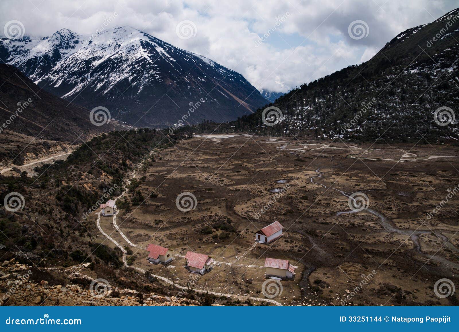 Chopta vally stock photo. Image of forest, chopta, range - 33251144