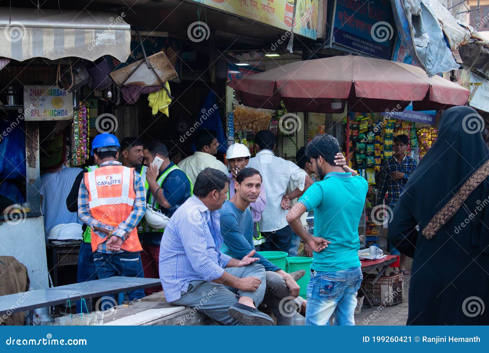 Chor Bazaar in Mumbai editorial photo. Image of stalls - 199260421