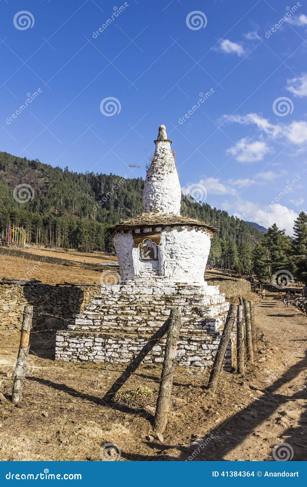 Chorten at Phobjikha Valley Stock Photo - Image of ancient, phobjikha ...
