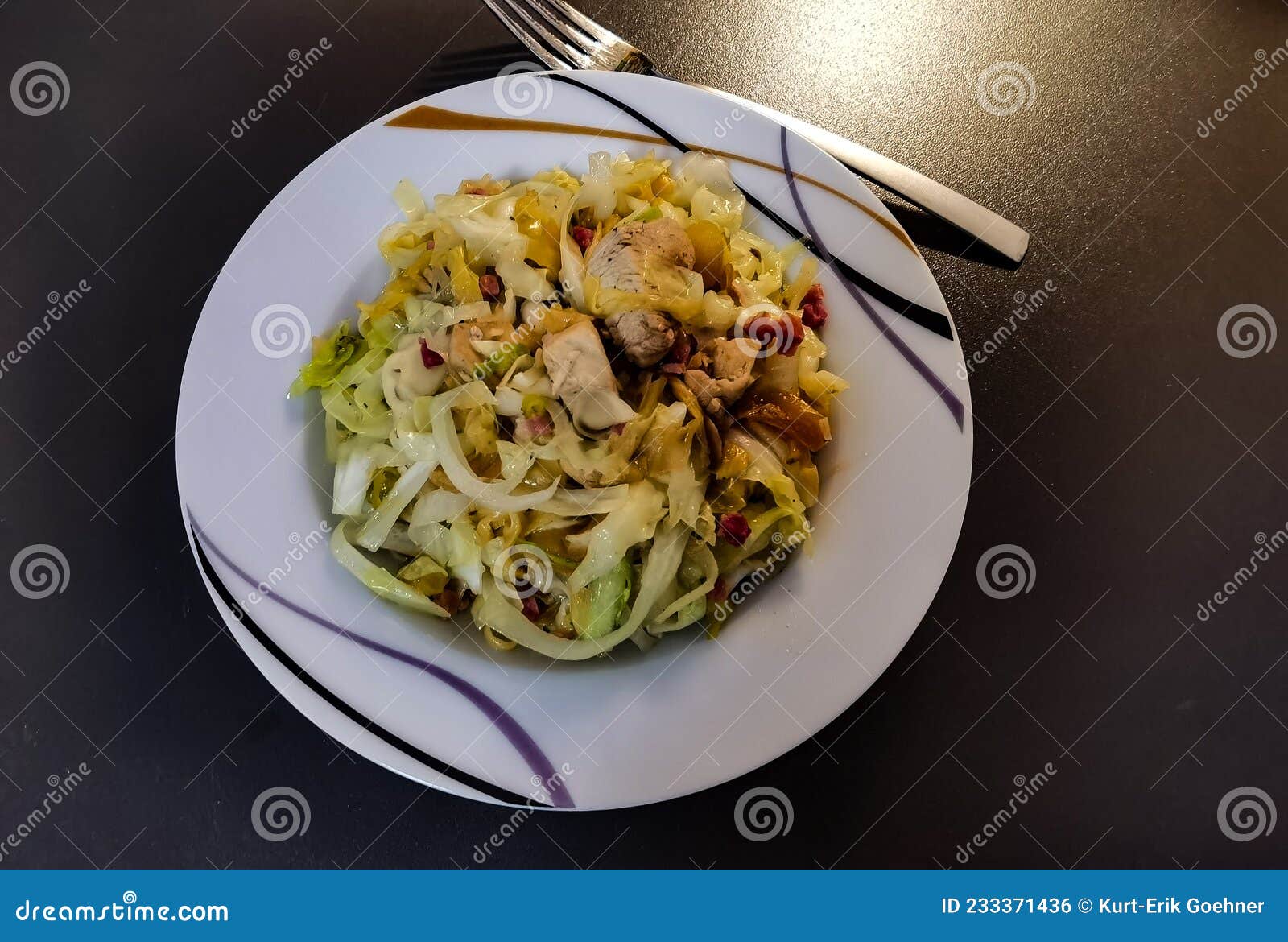 Choux Frits Et Pointus Avec Viande Photo stock - Image du repas ...