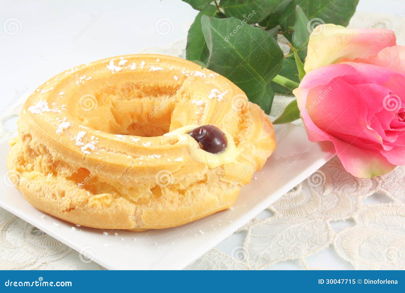 Eclair ring with custard stock image. Image of closeup - 30047715