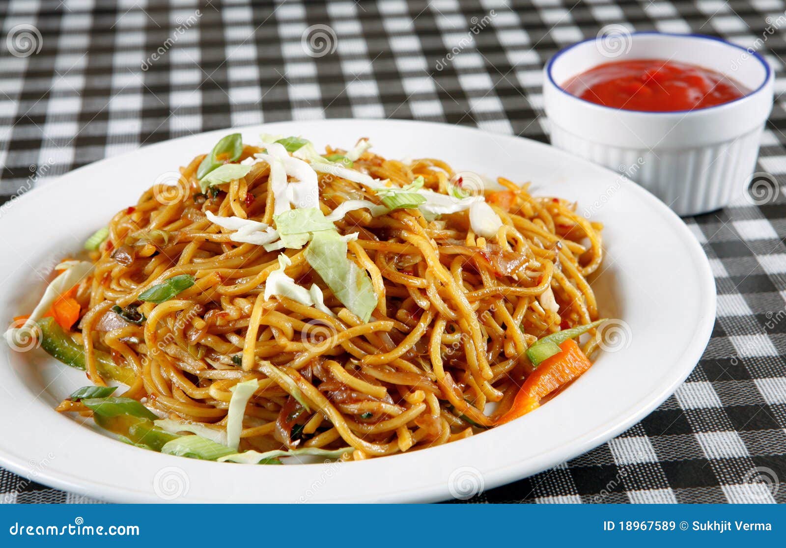 Chowmein in Plate with Sauce Stock Image - Image of asian, noodles ...