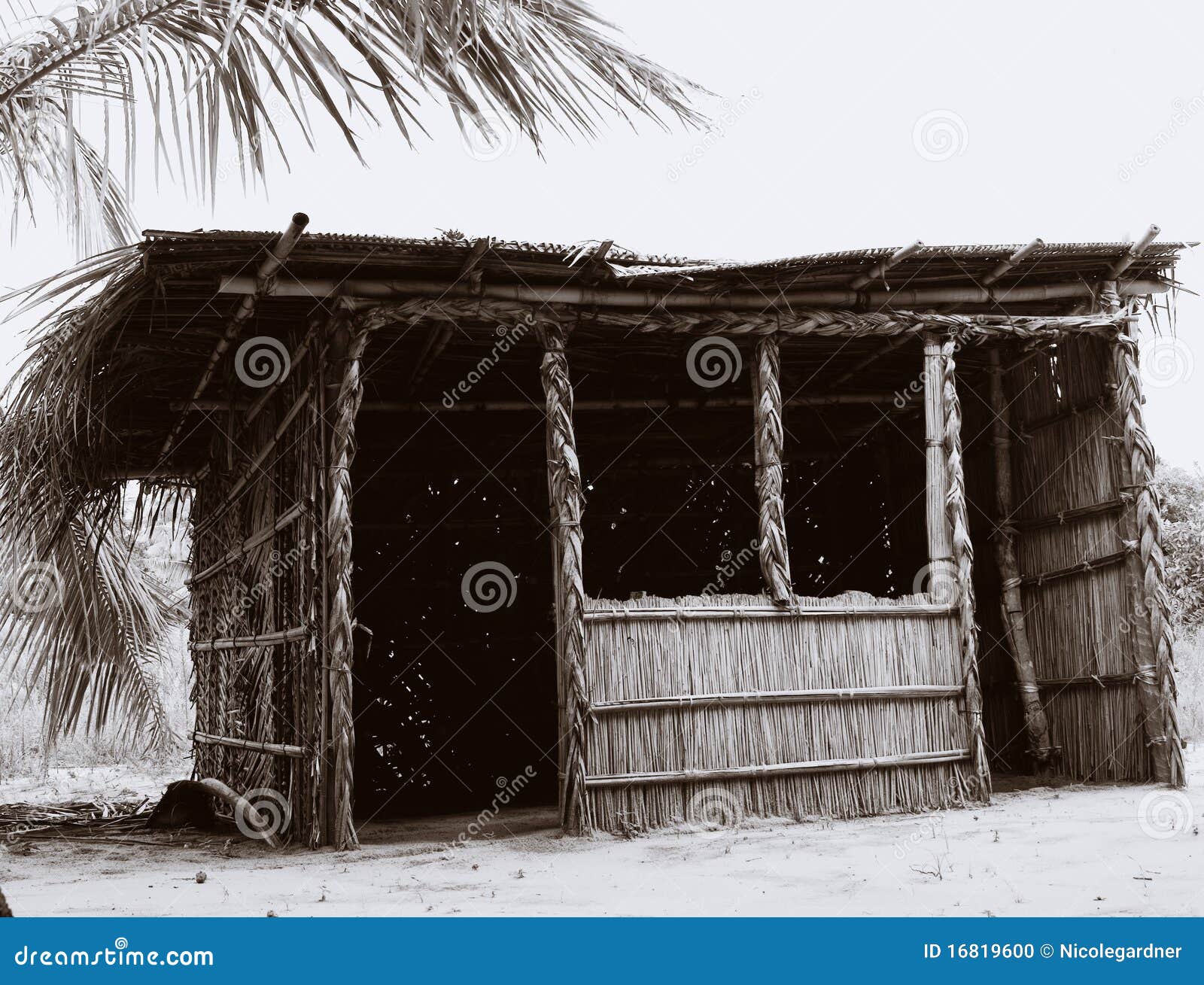 Choza foto de archivo. Imagen de mozambique, handmade - 16819600