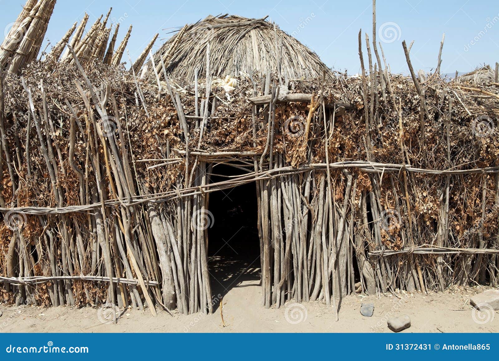 Choza africana imagen de archivo. Imagen de exterior - 31372431