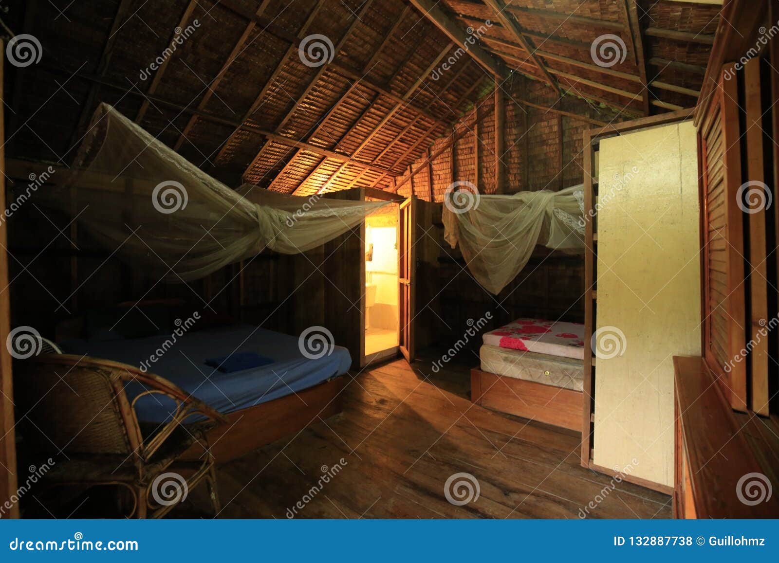 Choza En La Selva De Koh Rong Foto de archivo - Imagen de oriente ...