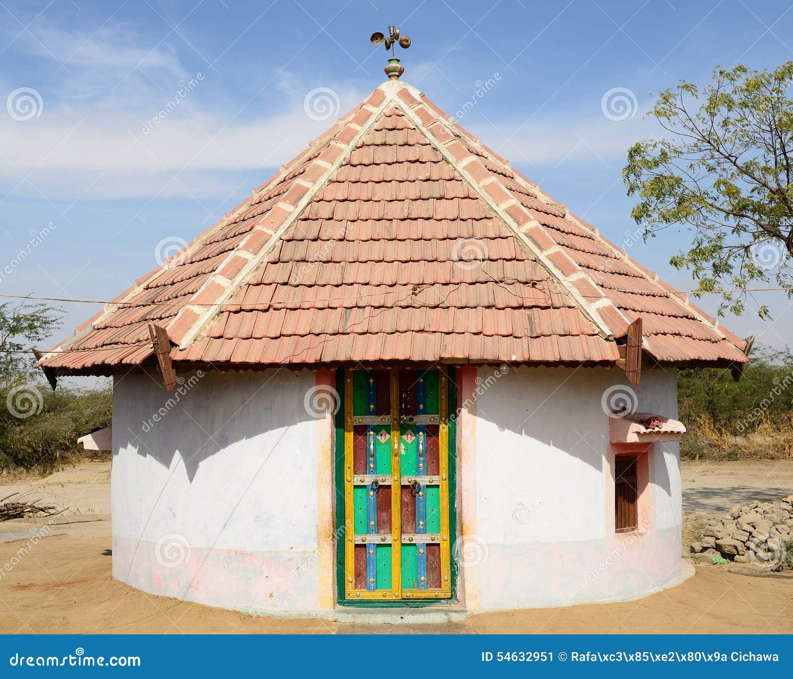 Choza Tradicionalmente Adornada En La India Imagen de archivo - Imagen ...