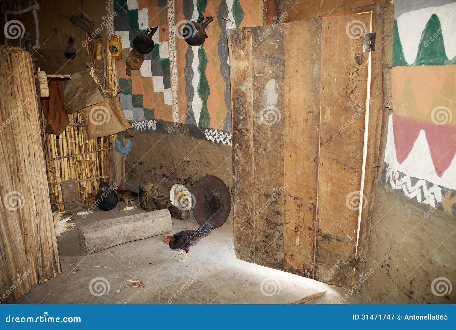 Choza tribal africana imagen de archivo. Imagen de interior - 31471747