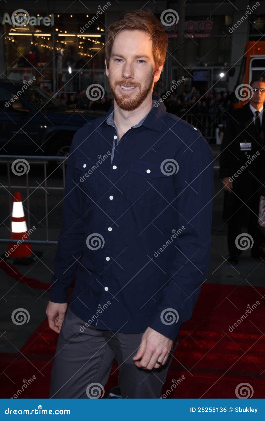 Chris Owen redaktionelles foto. Bild von angeles, amerikanisch - 25258136