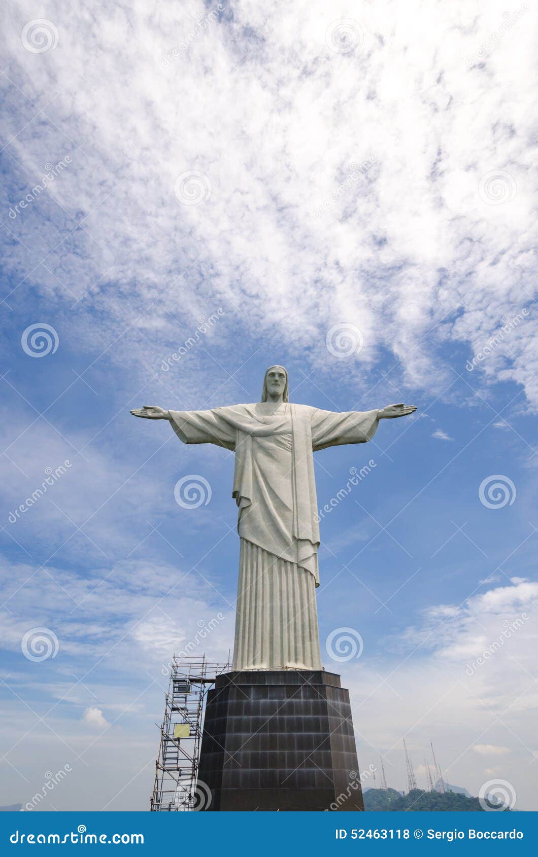 Christ in Rio de Janeiro editorial stock photo. Image of janeiro - 52463118