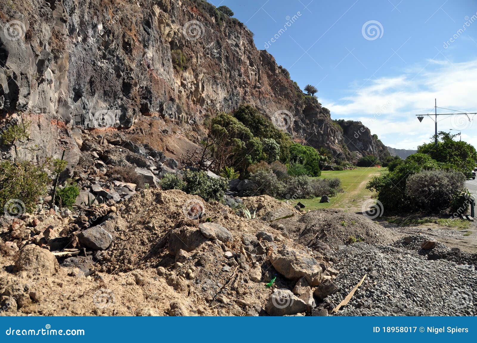 Christchurch Earthquake - Sumner Cliffs Collapse Editorial Photography ...