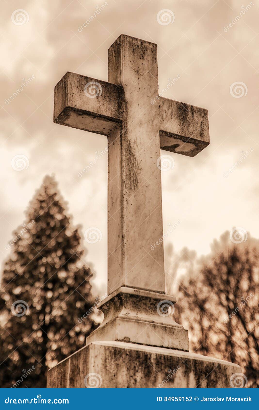 Christelijk Symbool - Kruis Stock Foto - Image of christendom, donker ...