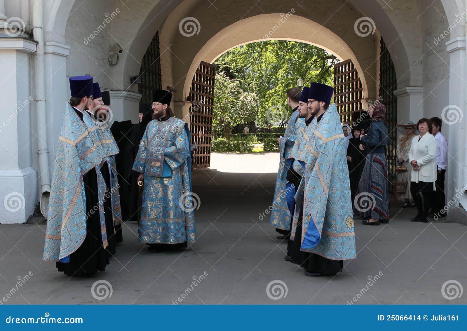 Christian Orthodoxen Priests Editorial Stock Image - Image of ...