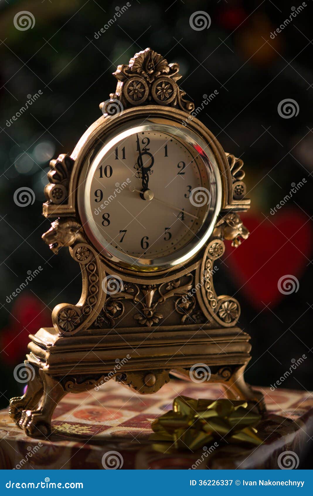 Christmas clock stock image. Image of candle, minute - 36226337