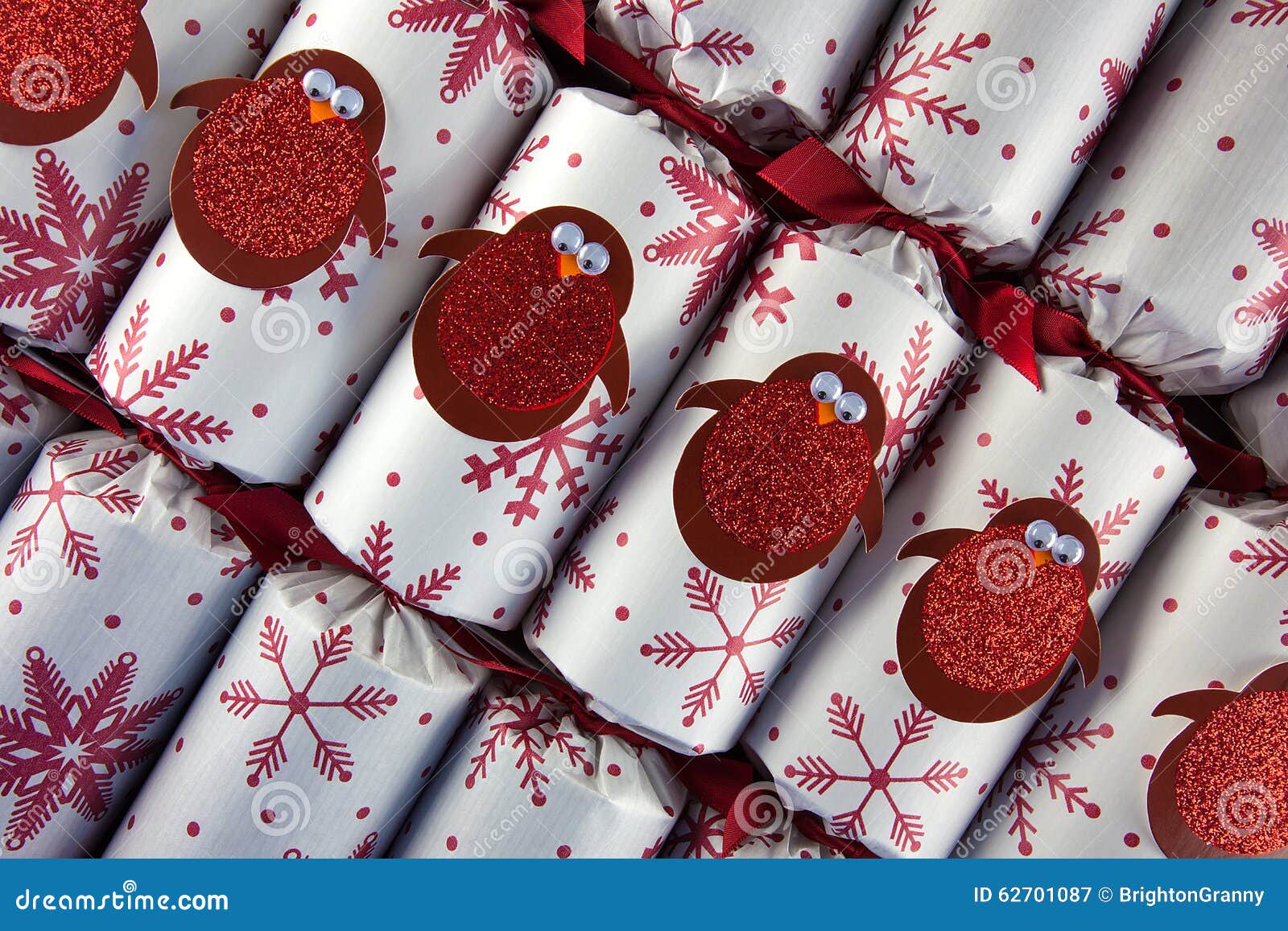 Christmas crackers stock image. Image of robin, noel - 62701087