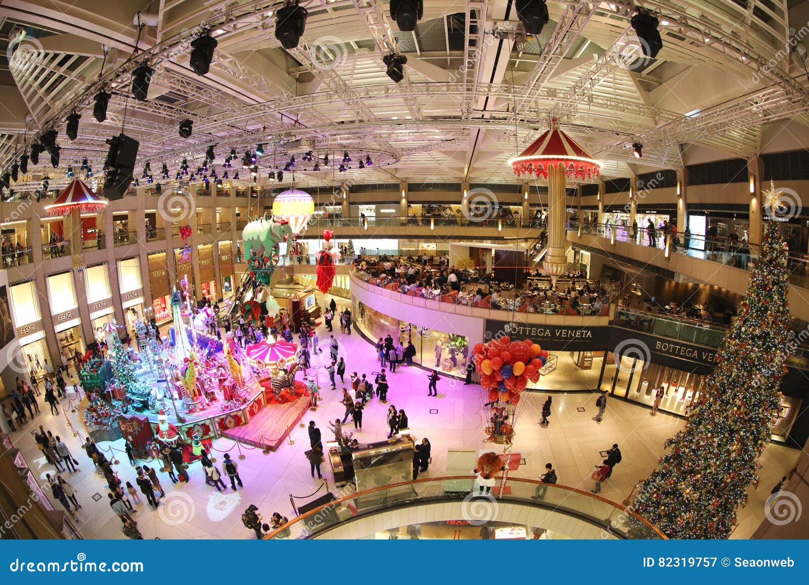 Christmas Decorations in the Shopping Mall Editorial Photography ...