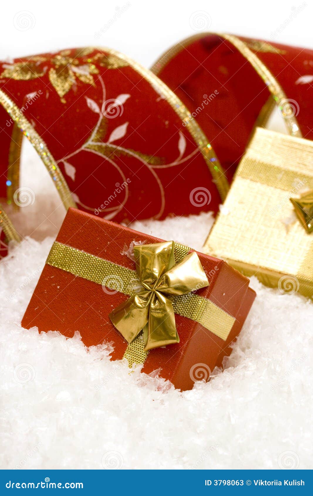 Christmas Gift Boxes in Snow Stock Image - Image of season, celebrating ...