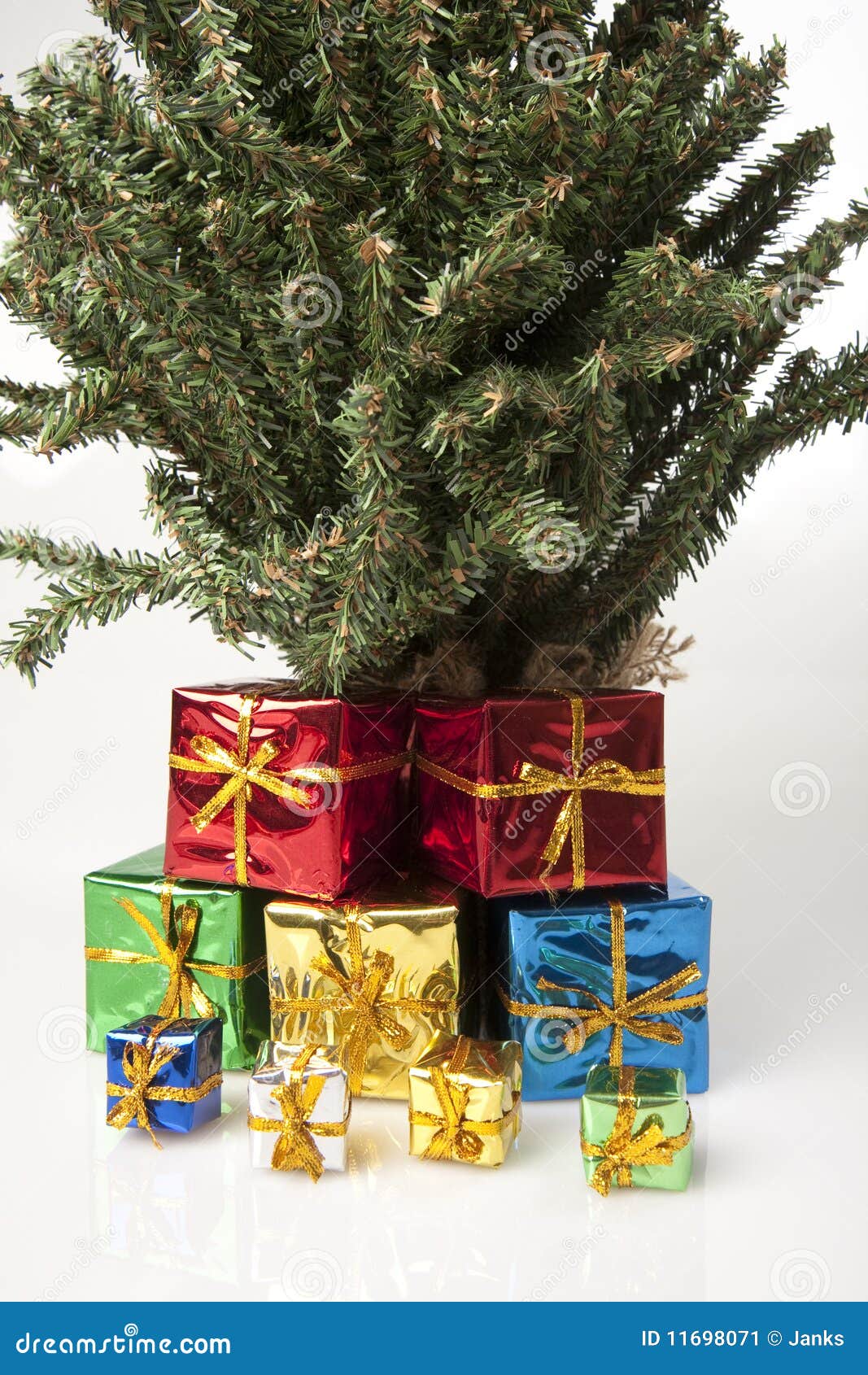 Christmas gift tree stock image. Image of decorative - 11698071