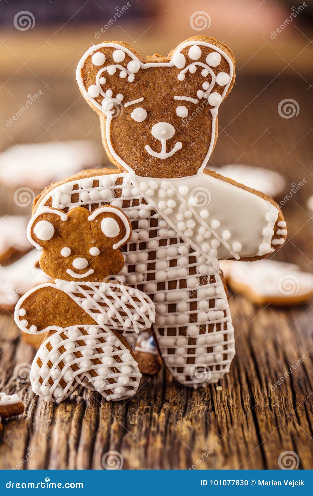 Christmas. Gingerbread Family with Christmas Tree and Christmas Pastry ...