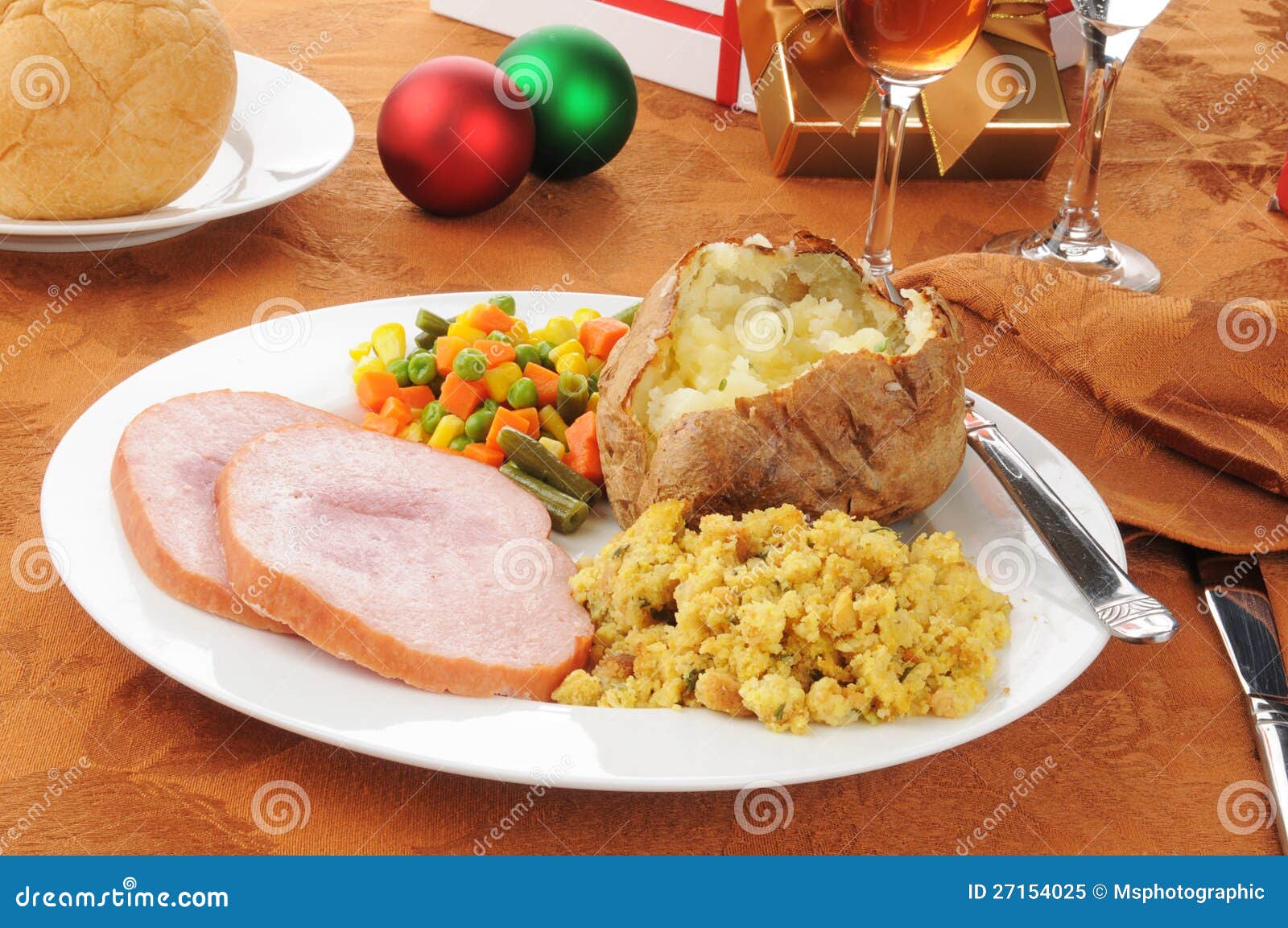 Christmas ham dinner stock image. Image of meal, decorations - 27154025