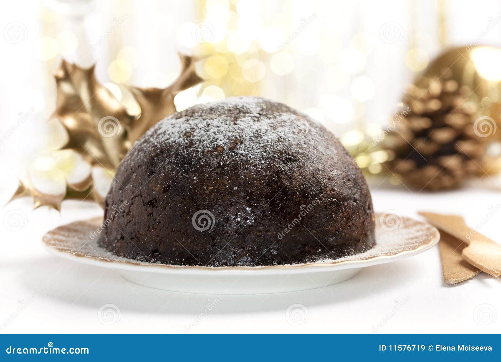 Christmas Pudding on Table with Golden Decoration Stock Image - Image ...