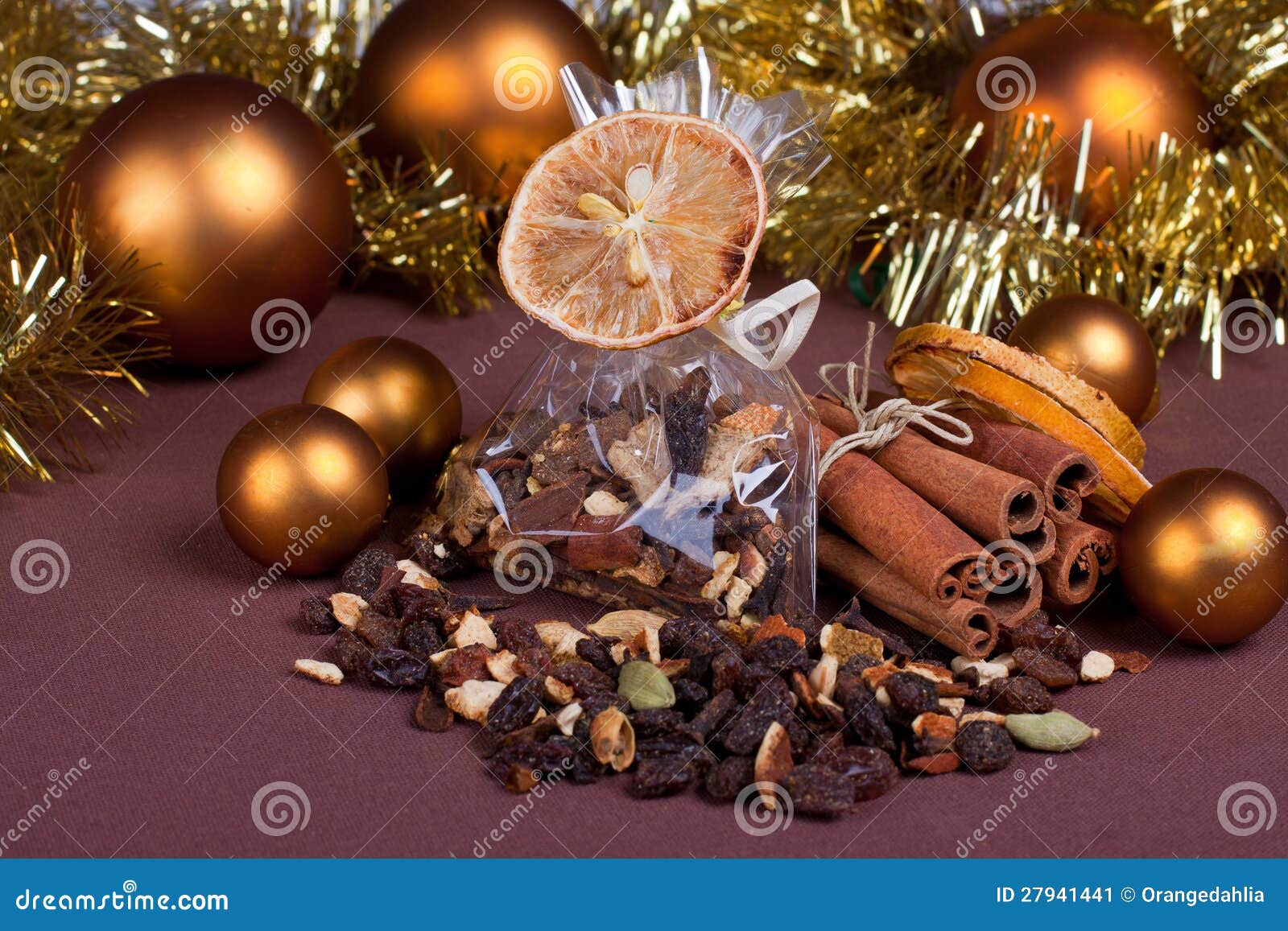 Christmas spices stock image. Image of cloves, decoration - 27941441