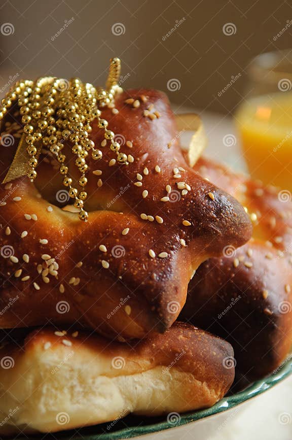 Christmas star roll stock photo. Image of breads, close - 28400776