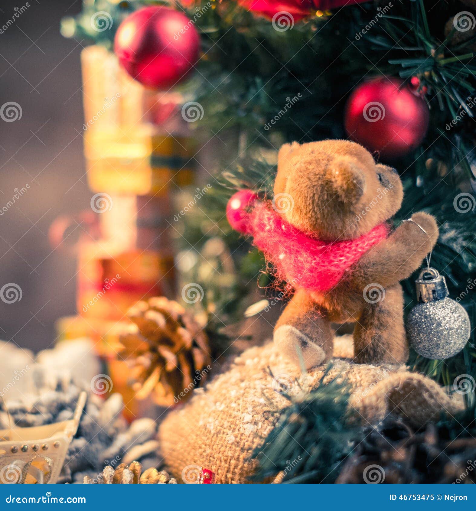 797 Christmas Still Life Teddy Bear Stock Photos - Free & Royalty-Free ...