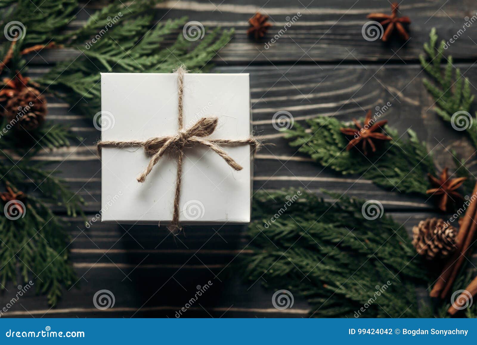 Christmas Stylish Rustic Flat Lay with Simple Present Box and Th Stock ...
