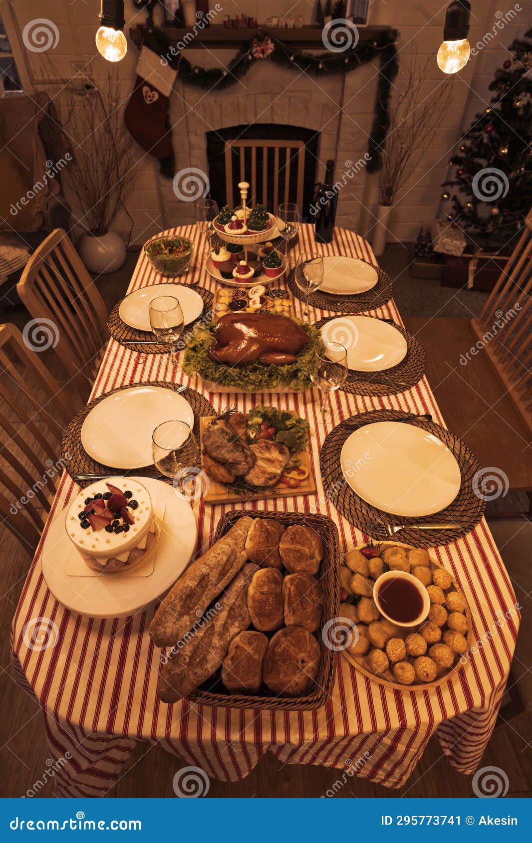 Christmas and Thanksgiving Family Dinner Table Background Concept Stock ...