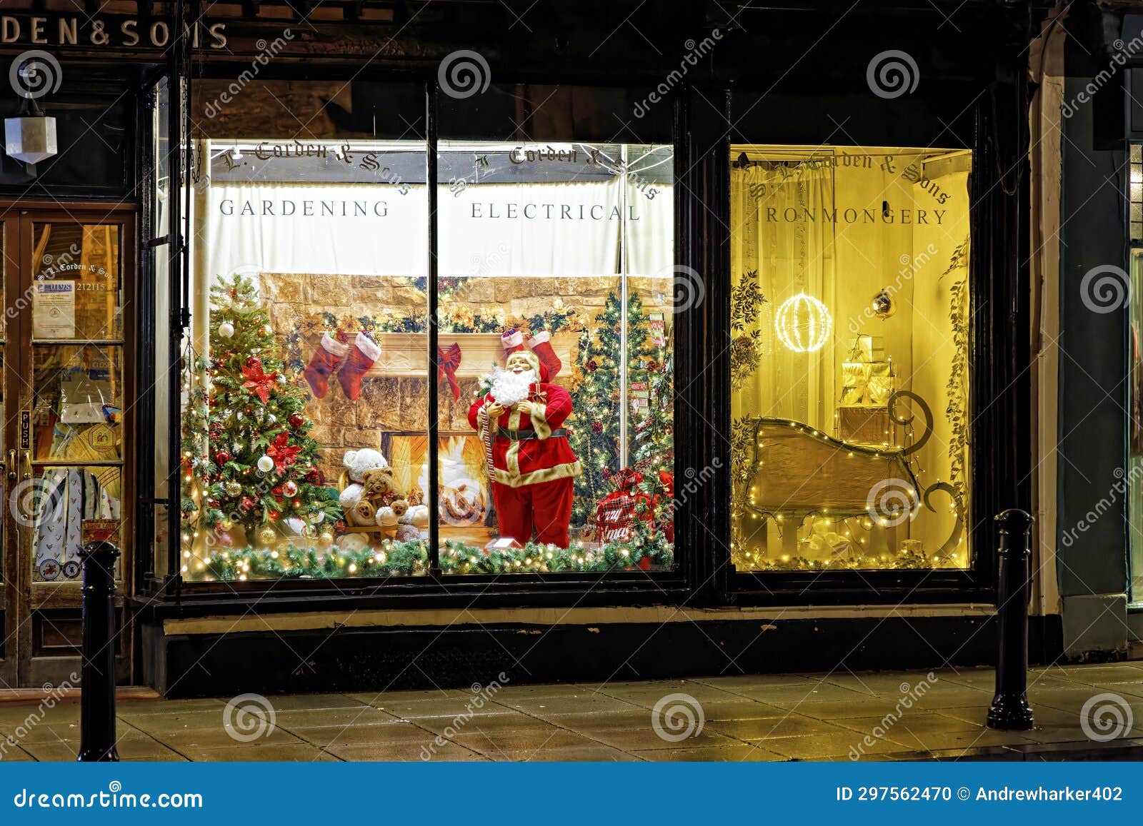 A Christmas Themed Shop Window Display Editorial Image - Image of ...