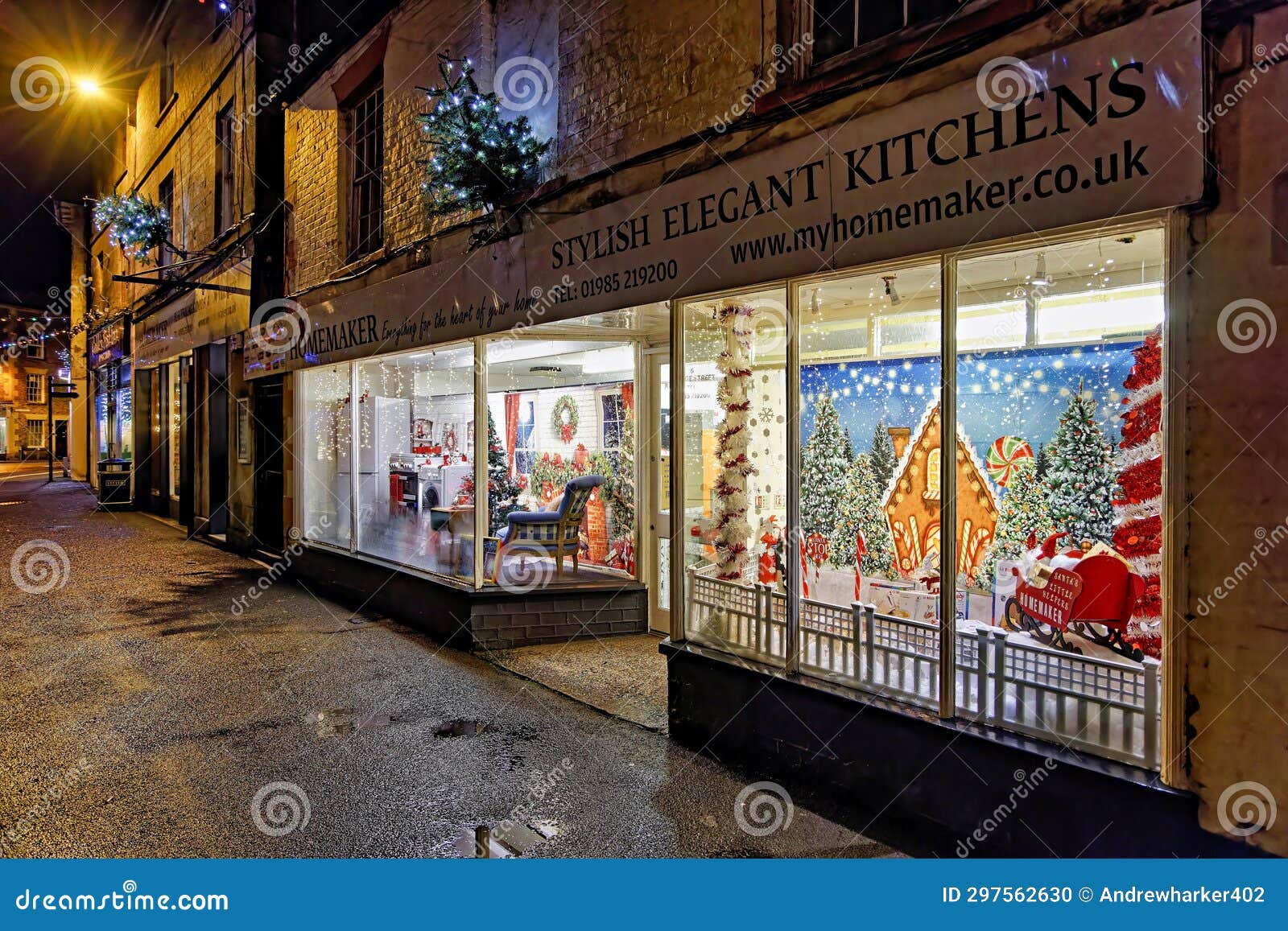 A Christmas Themed Shop Window Display Editorial Image - Image of ...