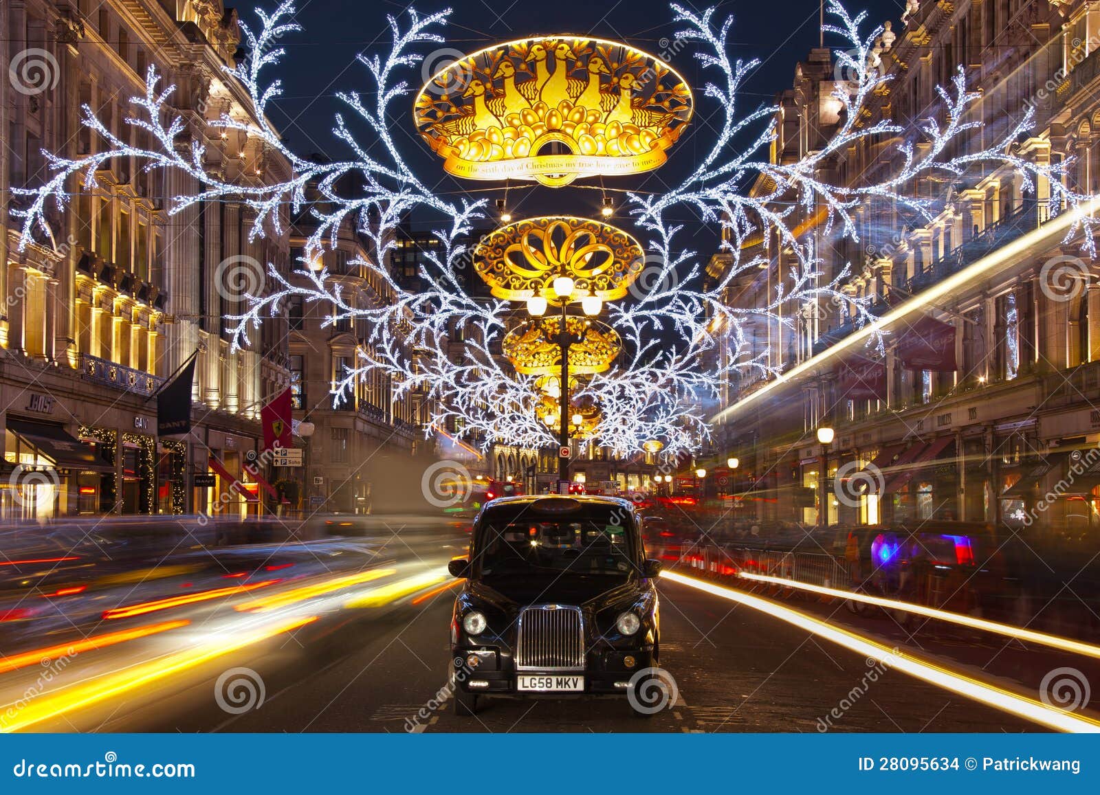Christmas time in London editorial stock image. Image of stream - 28095634