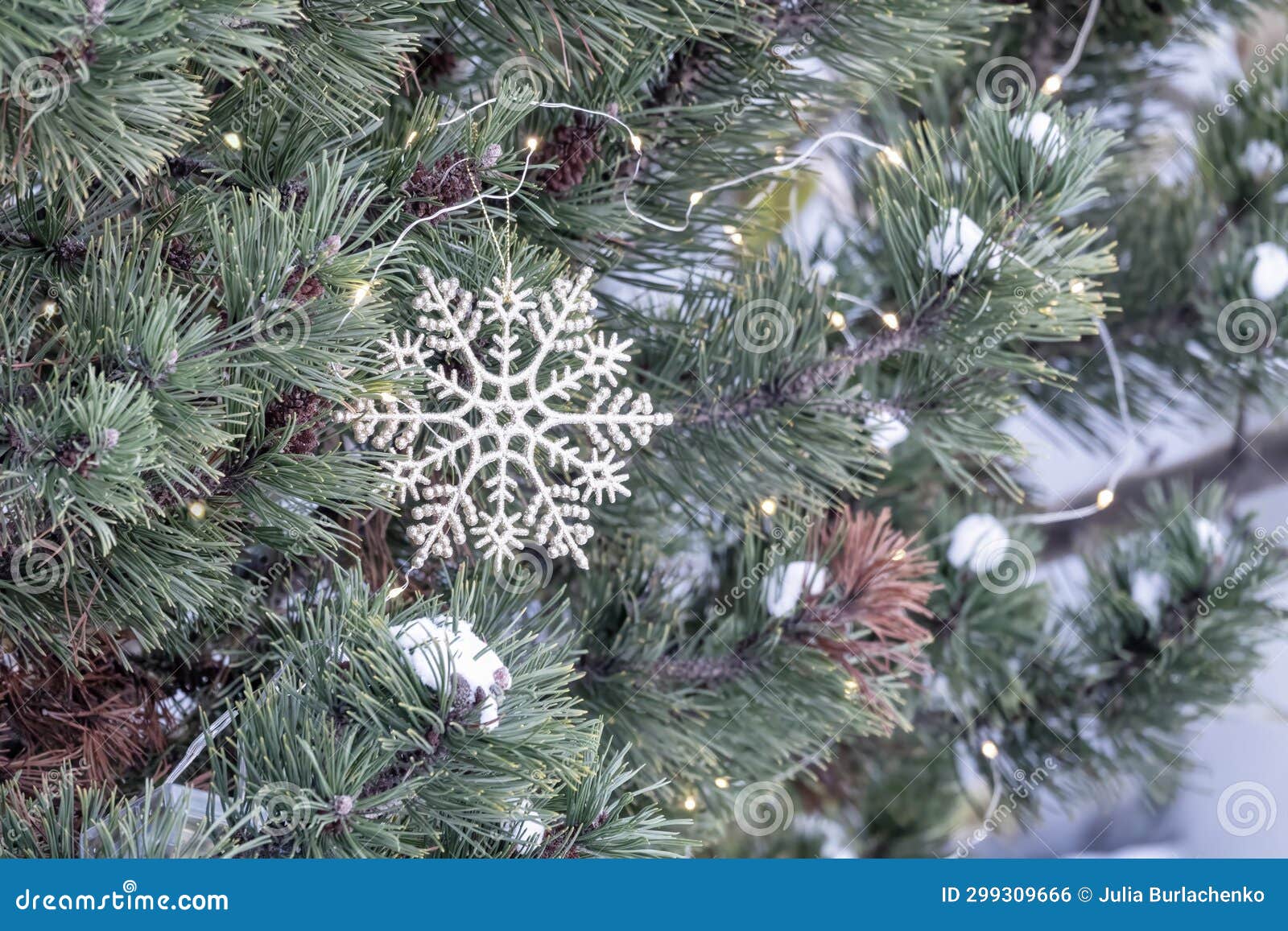 Christmas Tree Decorated with Snowflake Stock Photo - Image of sparkle ...