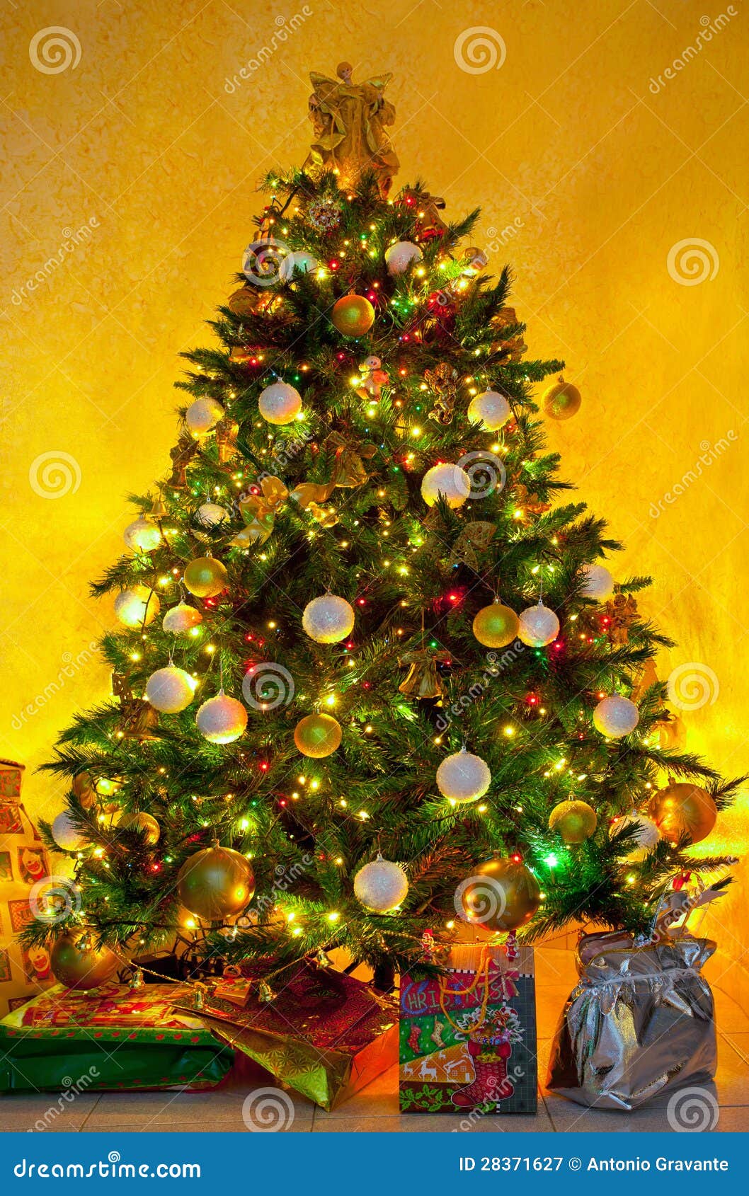 Christmas Tree With Ts Stock Image Image Of Christmas 28371627