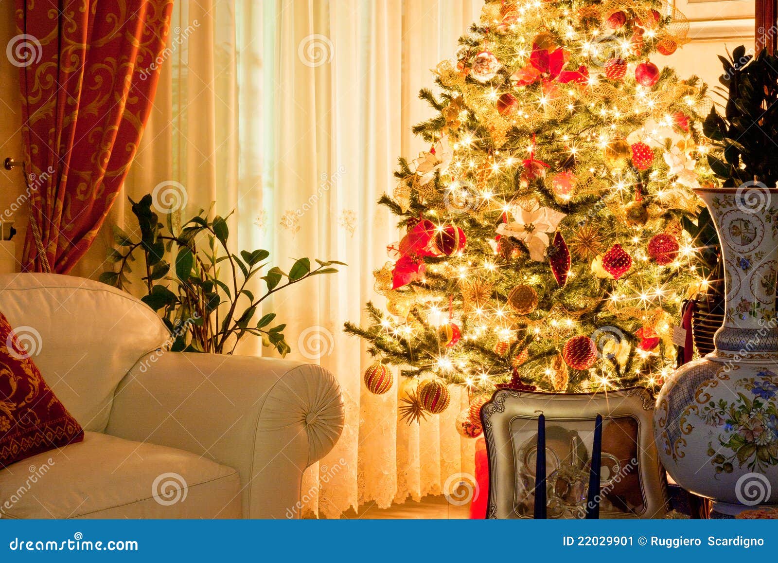 Christmas tree at home stock image. Image of background - 22029901