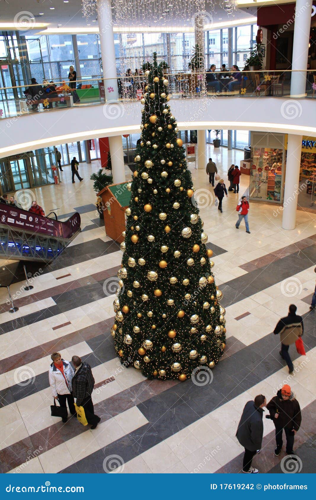 Christmas Tree Inside the Shopping Center Editorial Photography - Image ...