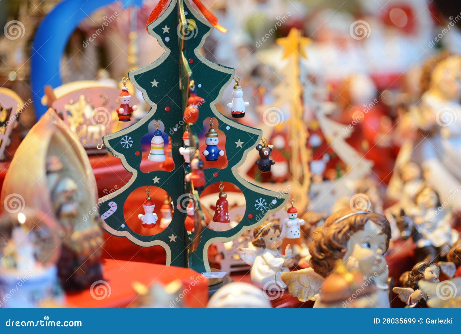 Christmas Tree at the Market Stock Image - Image of cones, lights: 28035699