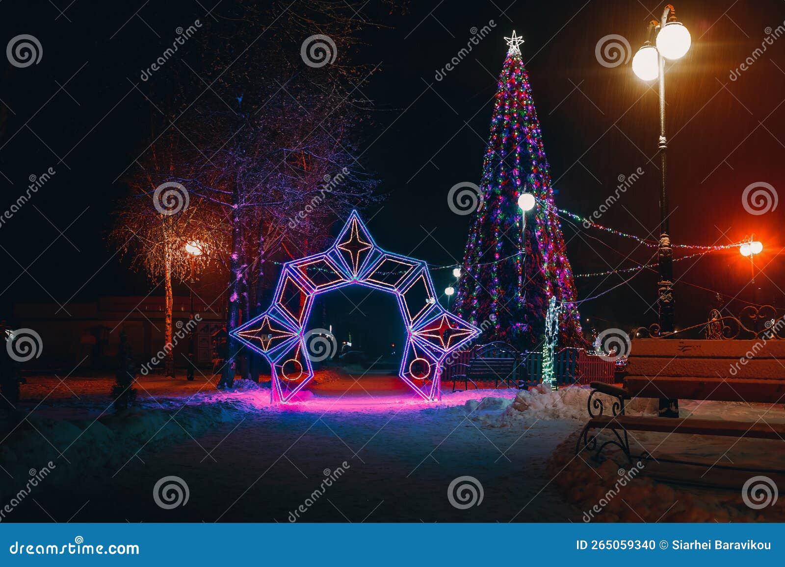 Christmas Tree at Night in the City Stock Photo - Image of happy ...