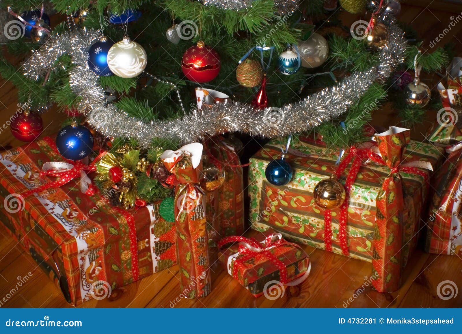 Christmas Tree and Presents Stock Image - Image of xmas, event: 4732281