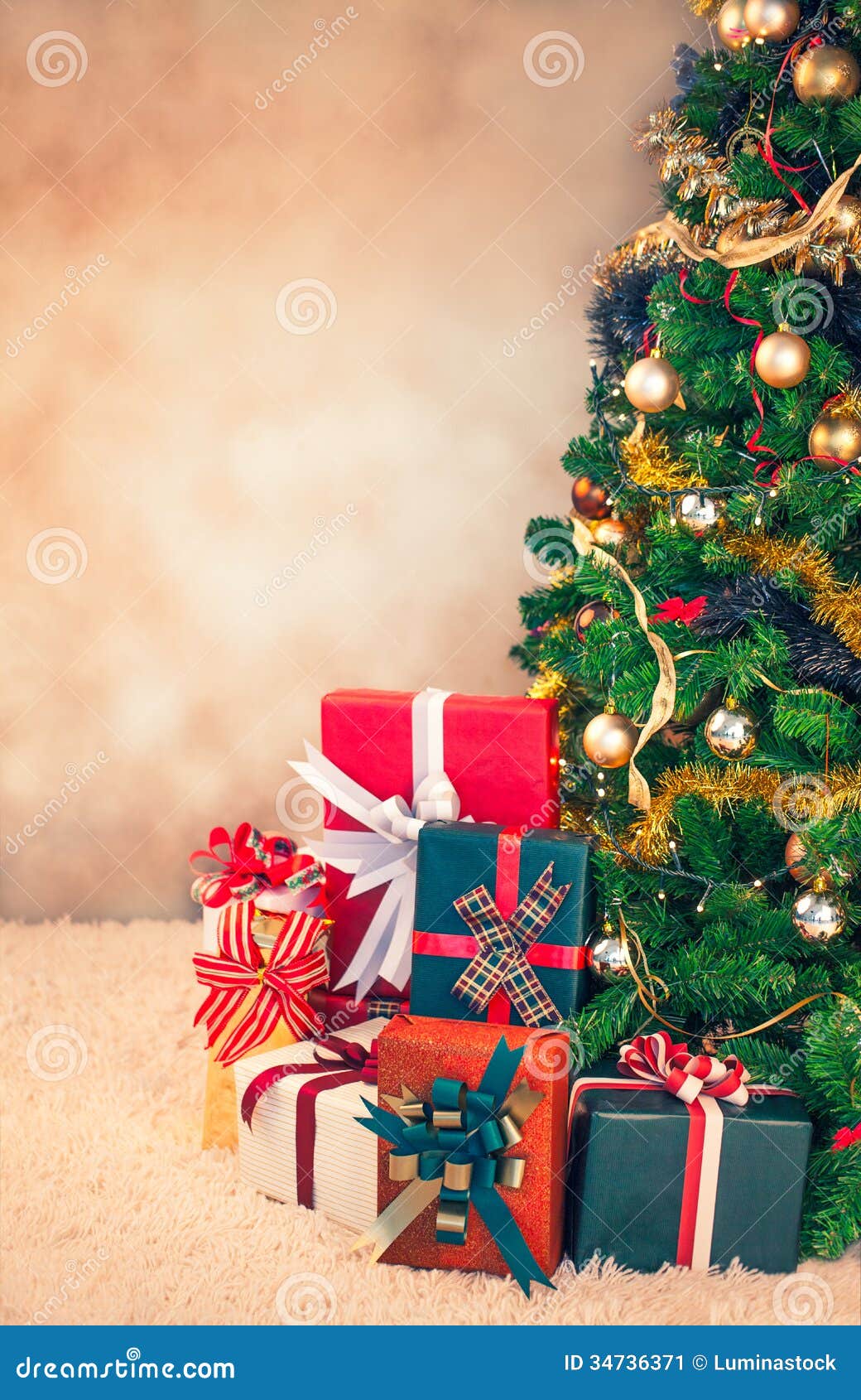 Christmas Tree and Presents Stock Image - Image of holiday, decor: 34736371