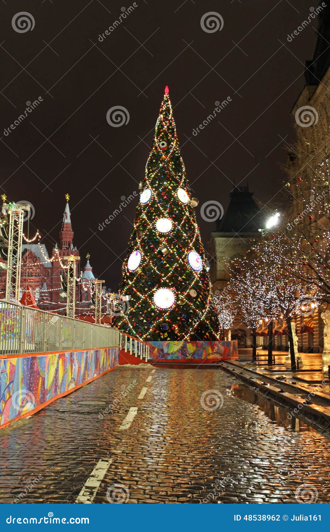 Christmas Tree on Red Square, Moscow, by Night. Editorial Photography ...
