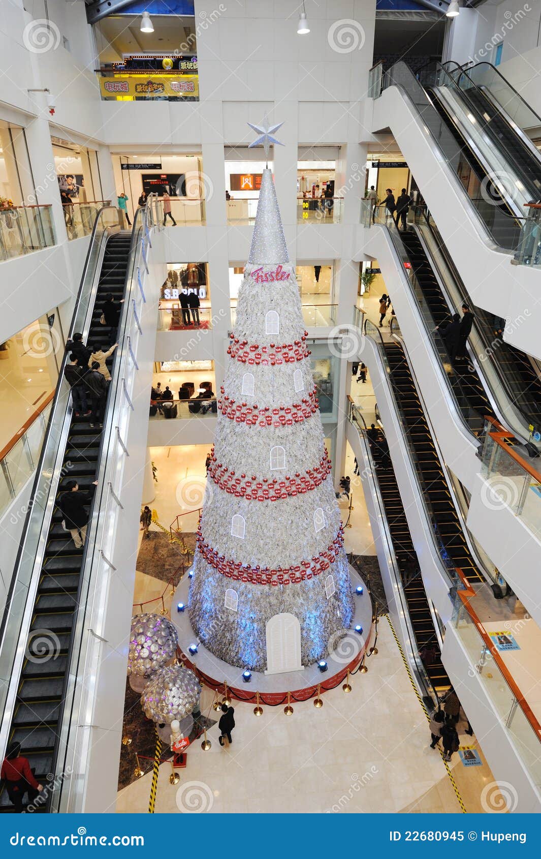 Christmas Tree in Shopping Mall Editorial Image - Image of decoration ...